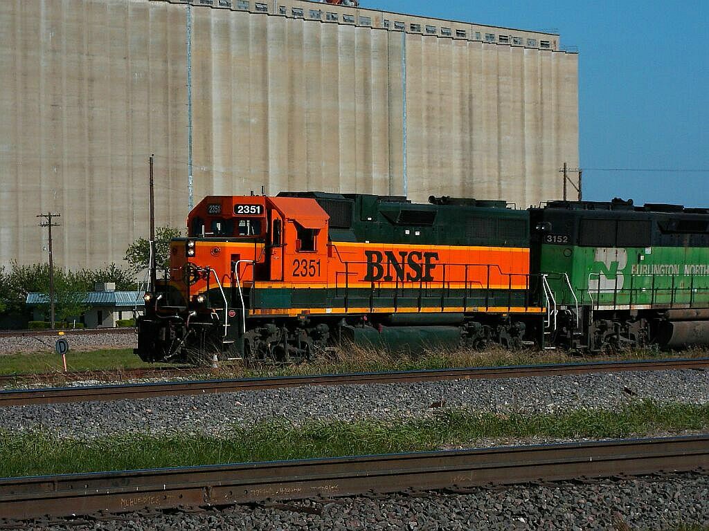 BNSF 2351